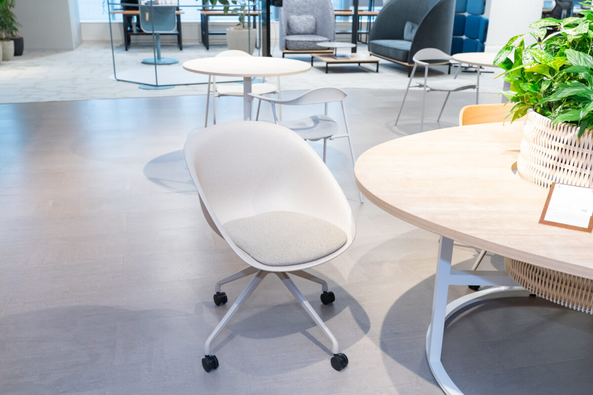 「機能的だから、おしゃれだから」は「エコだから」より強い。イトーキの「サステナブル×家具作り」の変遷と想い | IBASHO.の