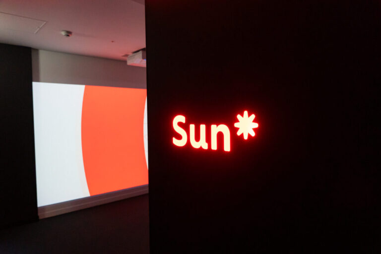 Sun Asteriskの「らしさ」をストーリーに落とし込んだ新オフィスツアー| IBASHO.